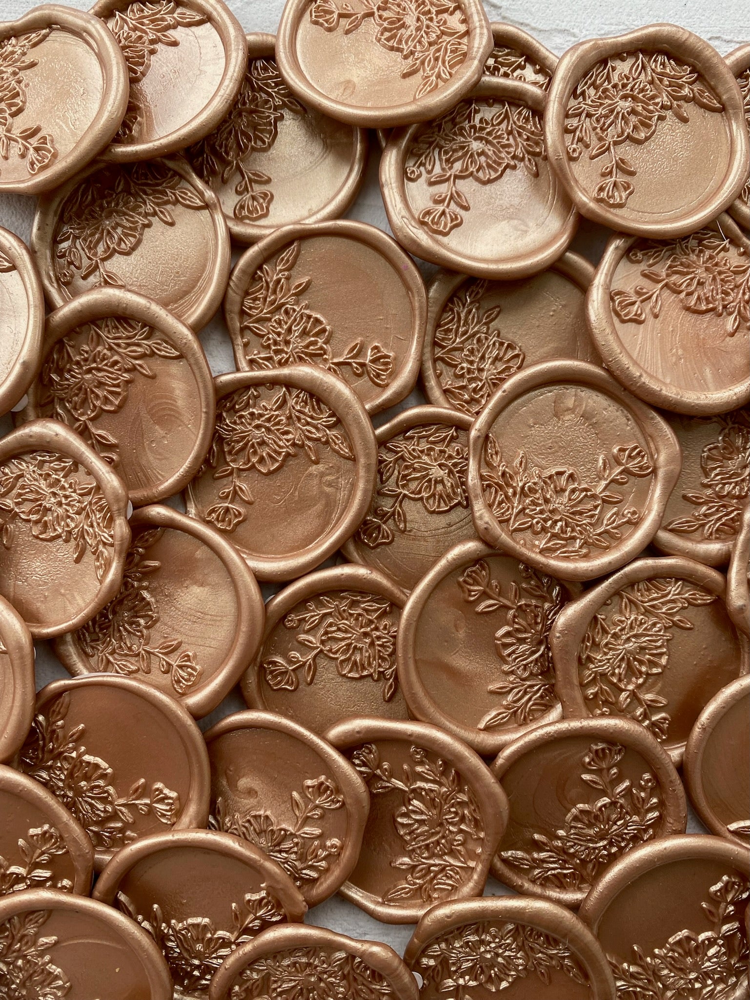 How to make the perfect wax seals with a melting wax gun ...